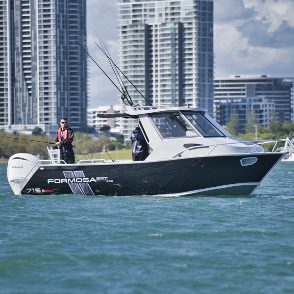 715 Enclosed Half Cabin - Formosa Boats | New & Used For Sale