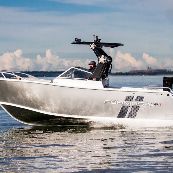 Formosa SRT 675 X Bowrider